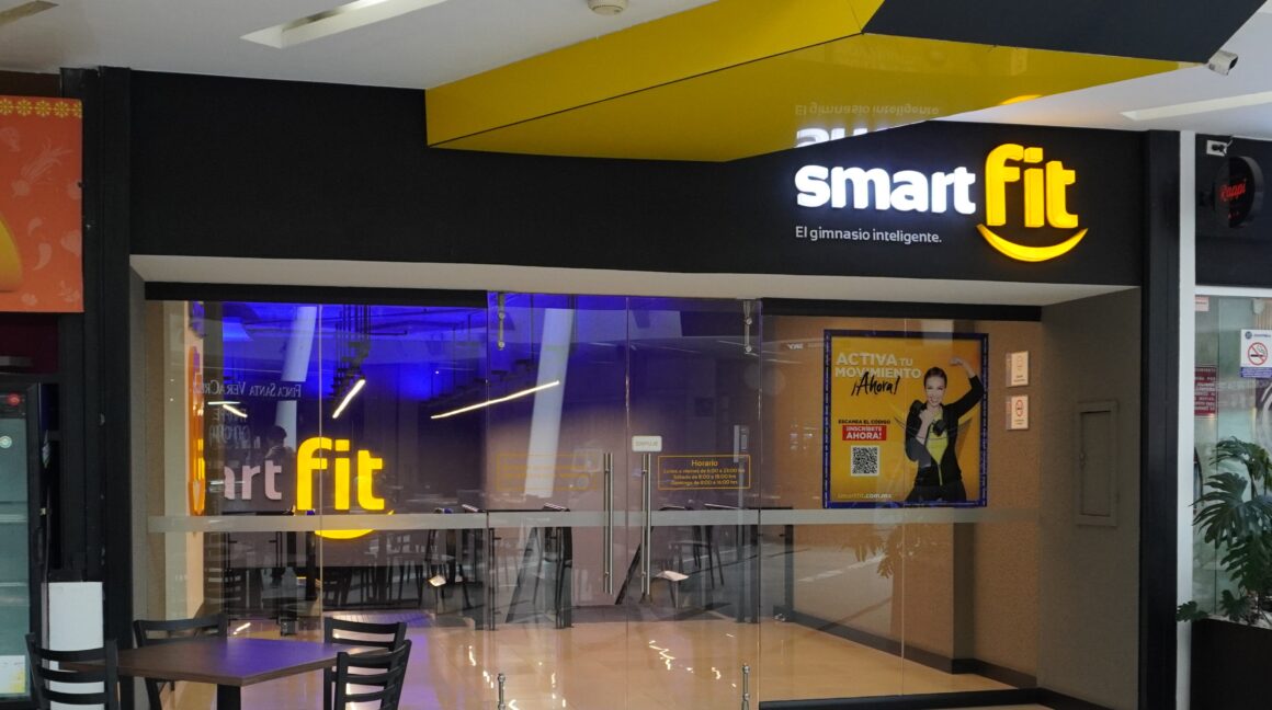 Smart Fit - Zentrika - Centro Comercial